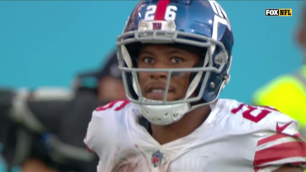 New York Giants running back Saquon Barkley shows his burst again on 33 ...