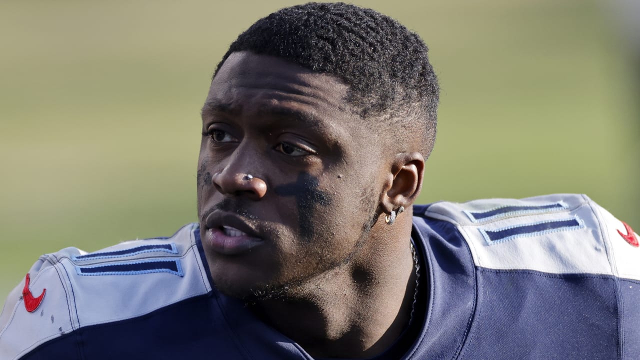 Titans WR A.J. Brown had 'cleanup' surgery on both knees