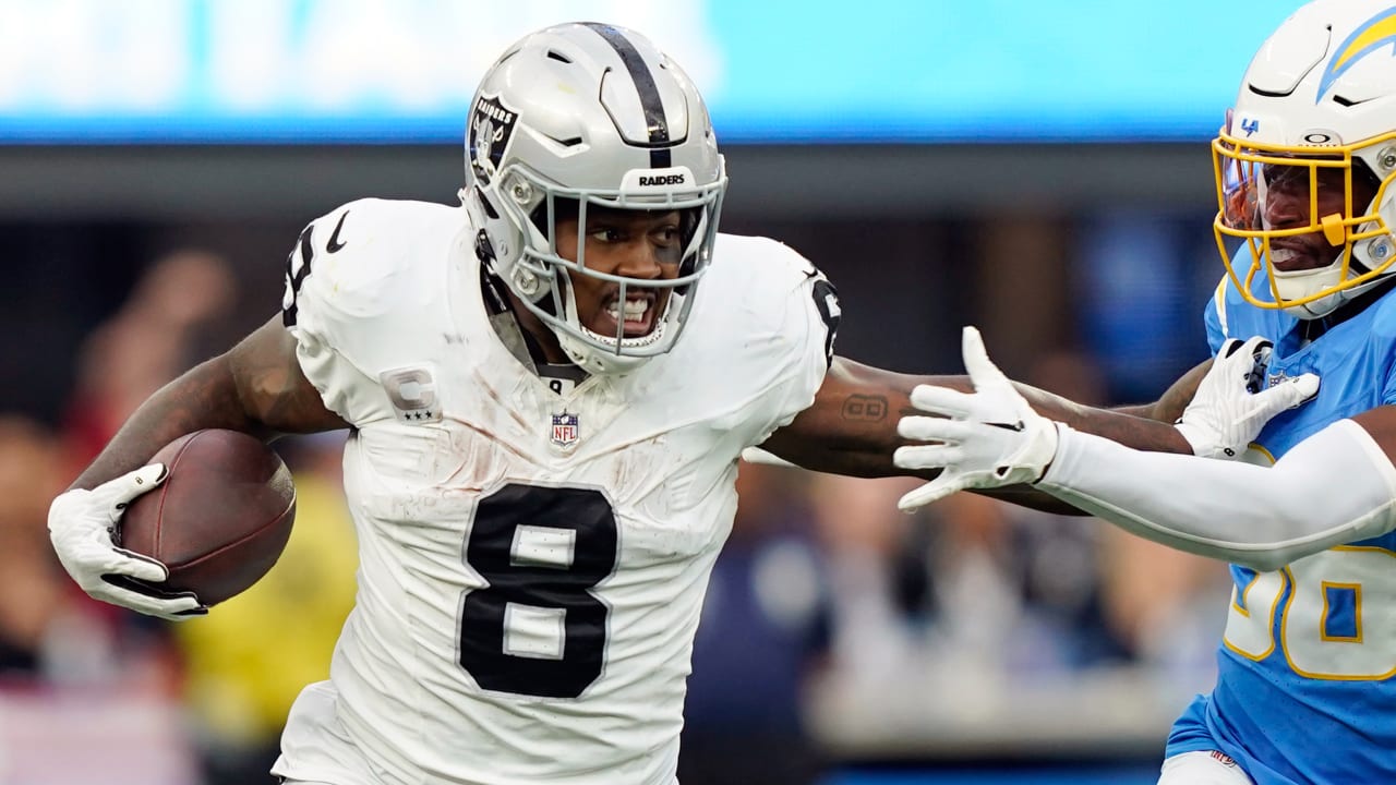 Las Vegas Raiders quarterback Josh Jacobs rewards Raiders' fourth-down ...