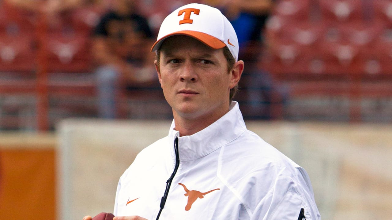 University of Houston names Major Applewhite as new coach