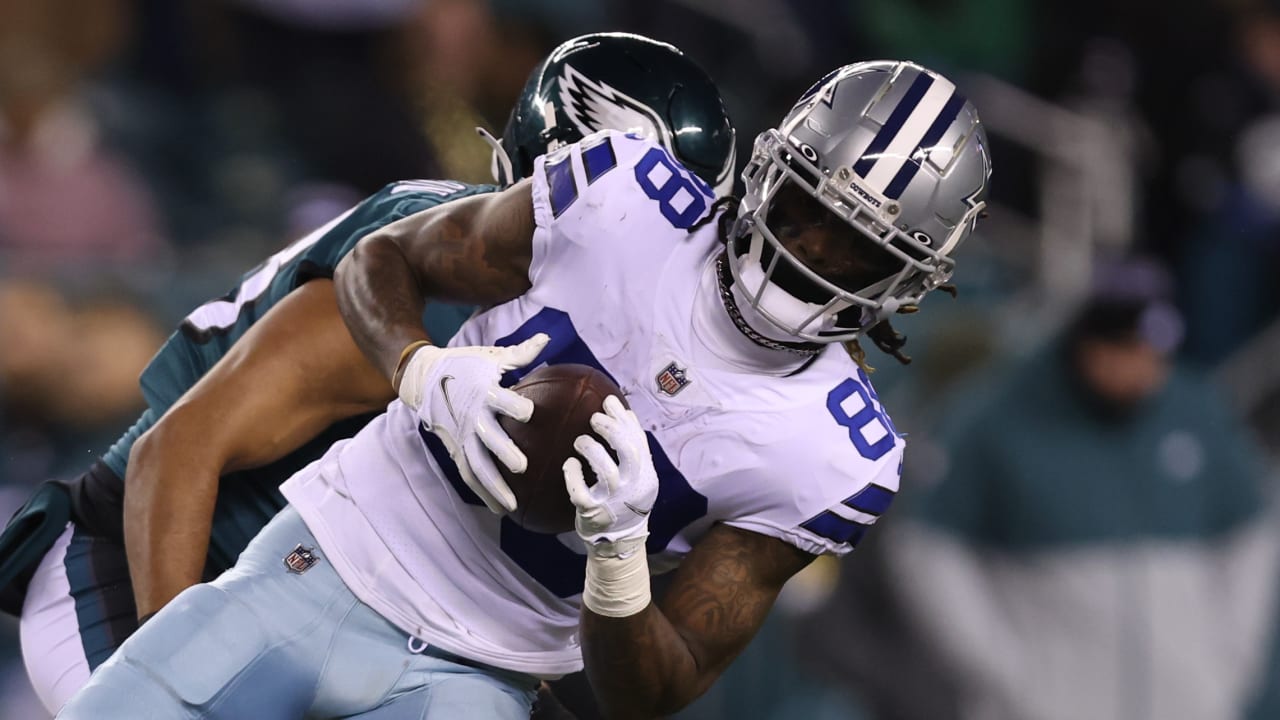 Dallas Cowboys wide receiver CeeDee Lamb muscles through contact on 31 ...