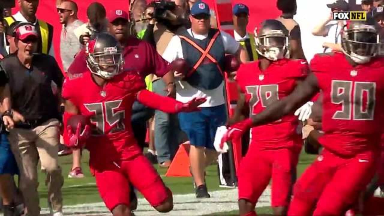 Javien Elliott perfectly reads Newton's pass for INT
