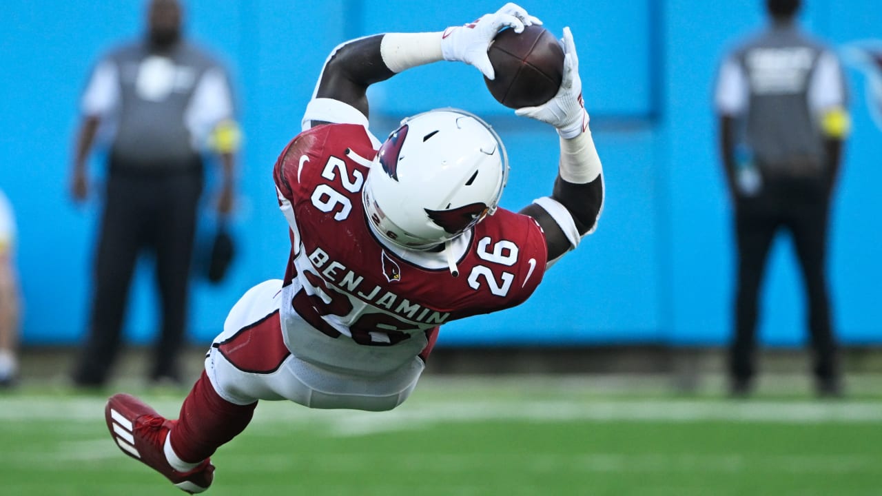 Arizona Cardinals running back Eno Benjamin looks like an acrobat on ...