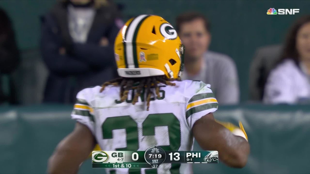 Green Bay Packers running back Aaron Jones gains 30 yards via Packers ...