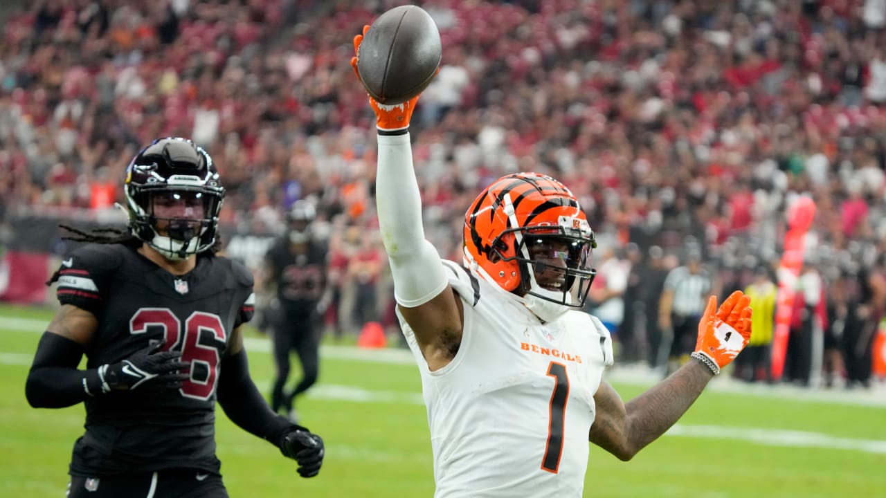 Cincinnati Bengals wide receiver Ja'Marr Chase's THIRD TD of game gives ...
