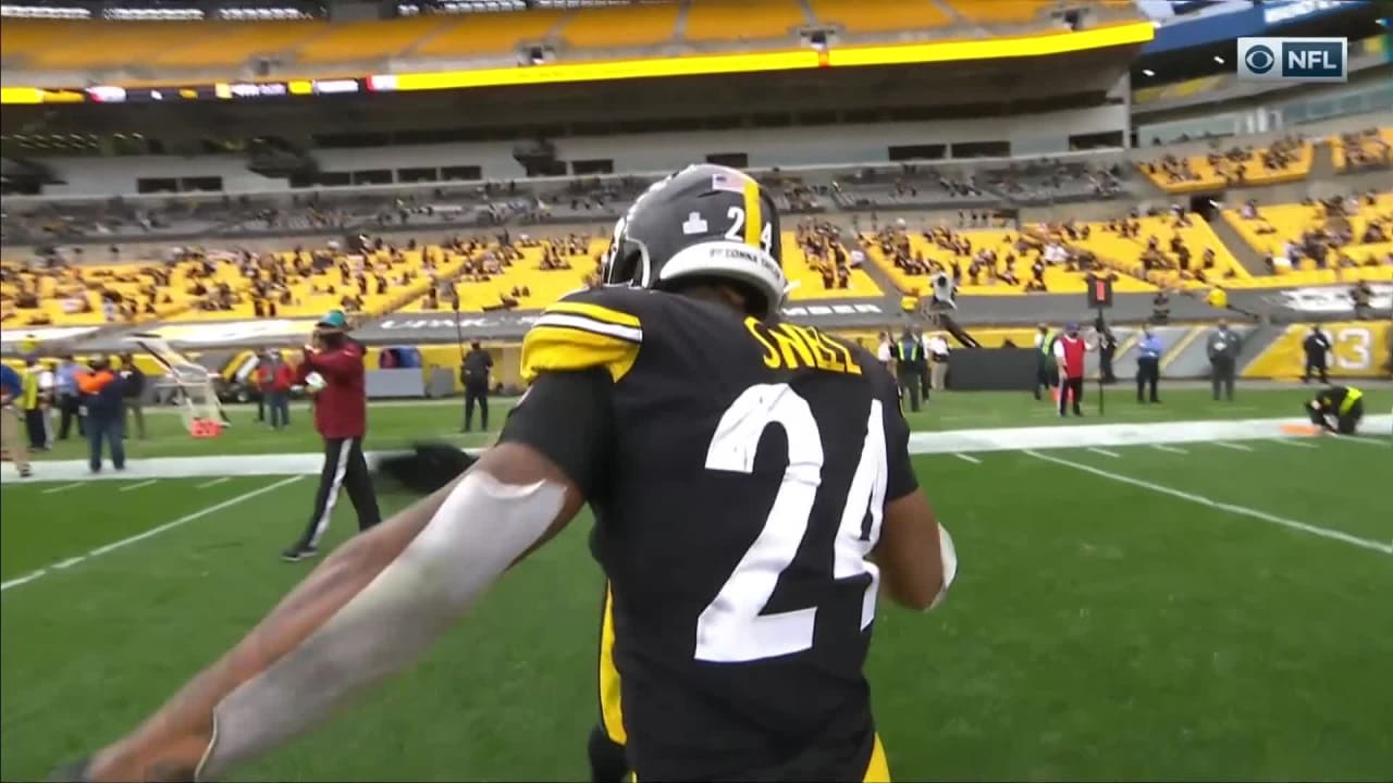 Pittsburgh Steelers running back Benny Snell bounces in for goal-line TD