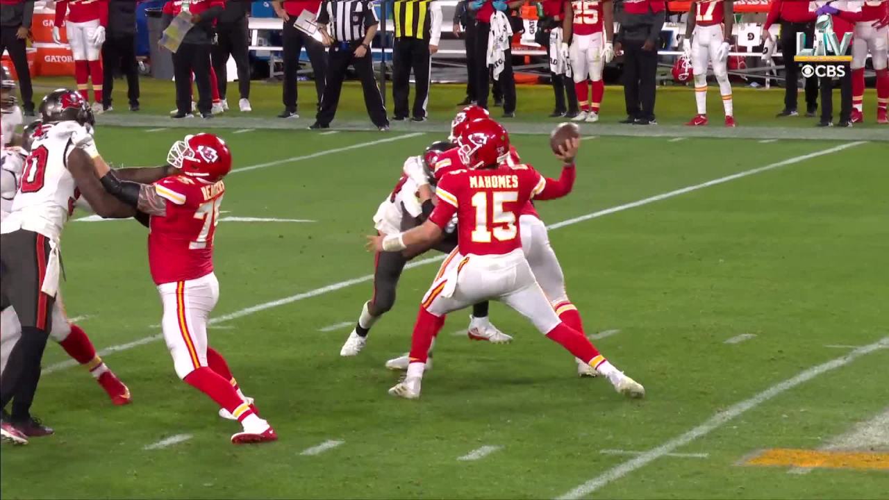 Tampa Bay Buccaneers engulf Kansas City Chiefs quarterback Patrick ...