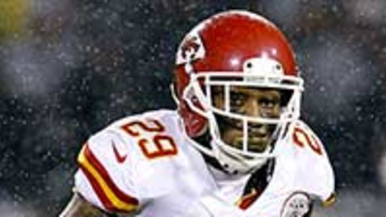 NFL family shows support for Chiefs' Eric Berry