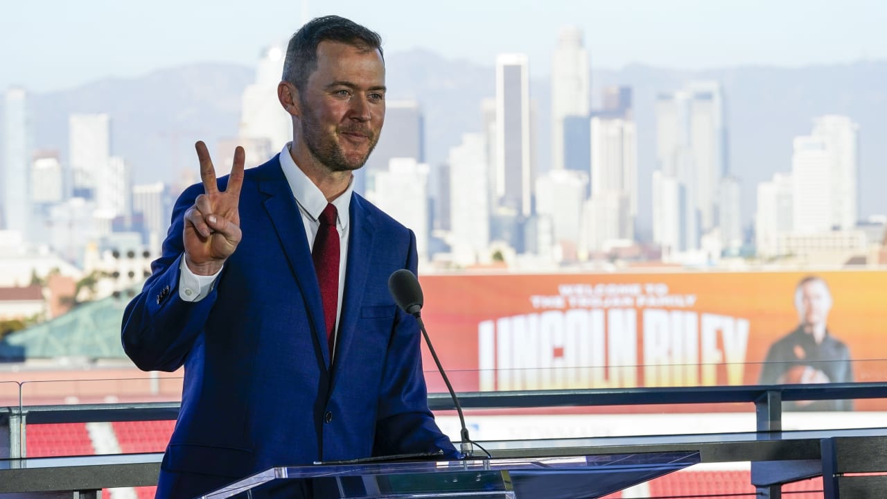 Lincoln Riley details why he left Oklahoma for USC: 'We can build one ...