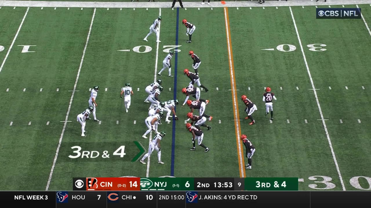 New York Jets running back Breece Hall showcases his spin-move ability ...
