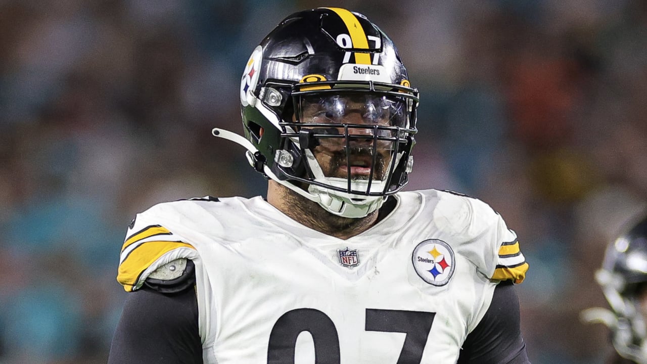 Pittsburgh Steelers defensive tackle Cam Heyward throws Edmonds to ...