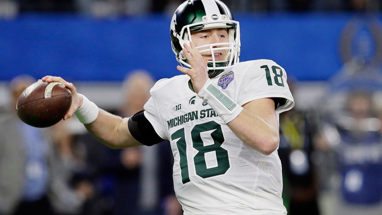 MSU LB Darien Harris defends QB Connor Cook