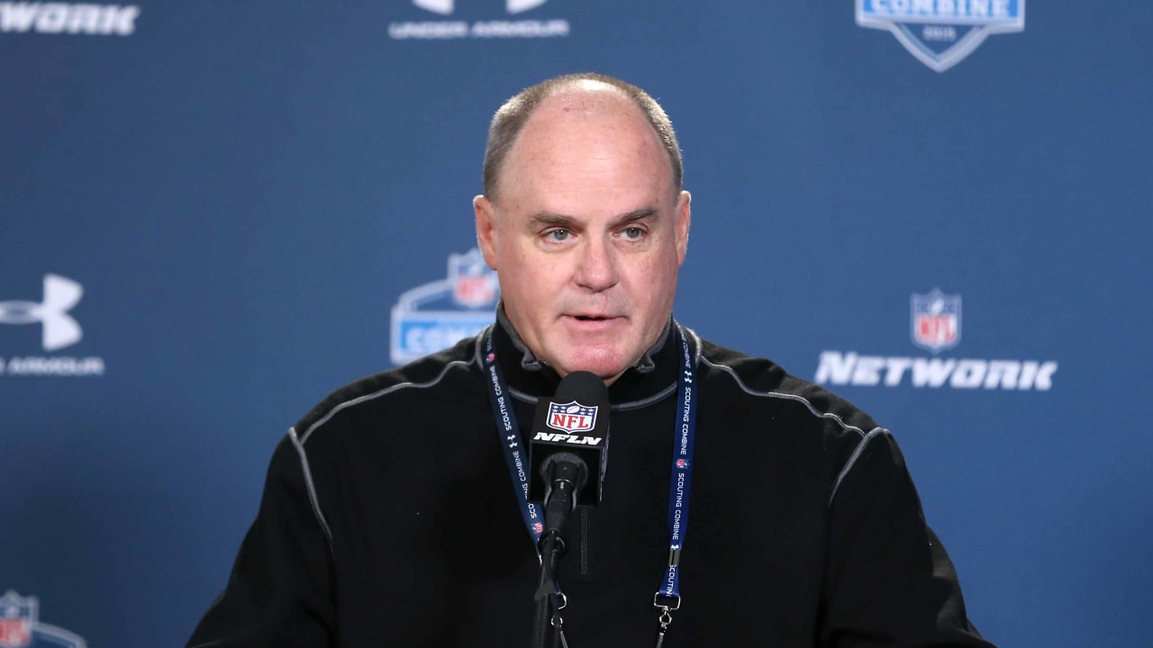 Steelers sign GM Kevin Colbert to contract extension