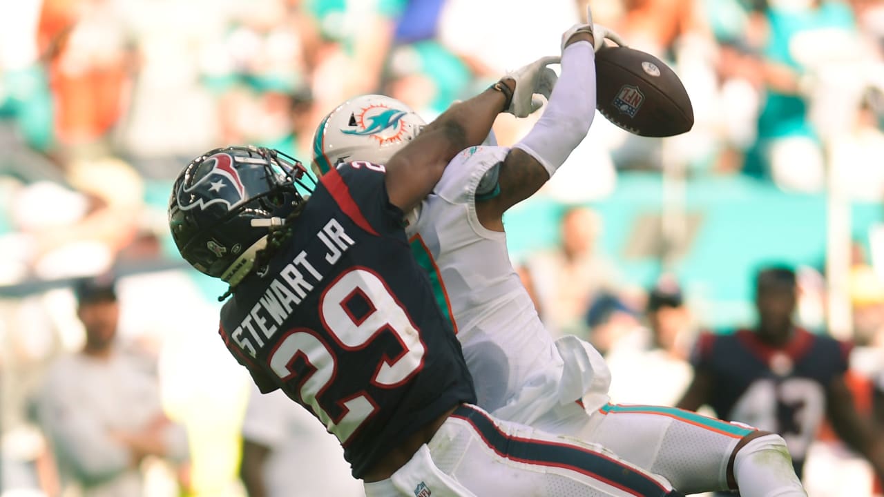 Can't-Miss Play: Miami Dolphins wide receiver Jaylen Waddle Mosses DB to catch quarterback Tua ...