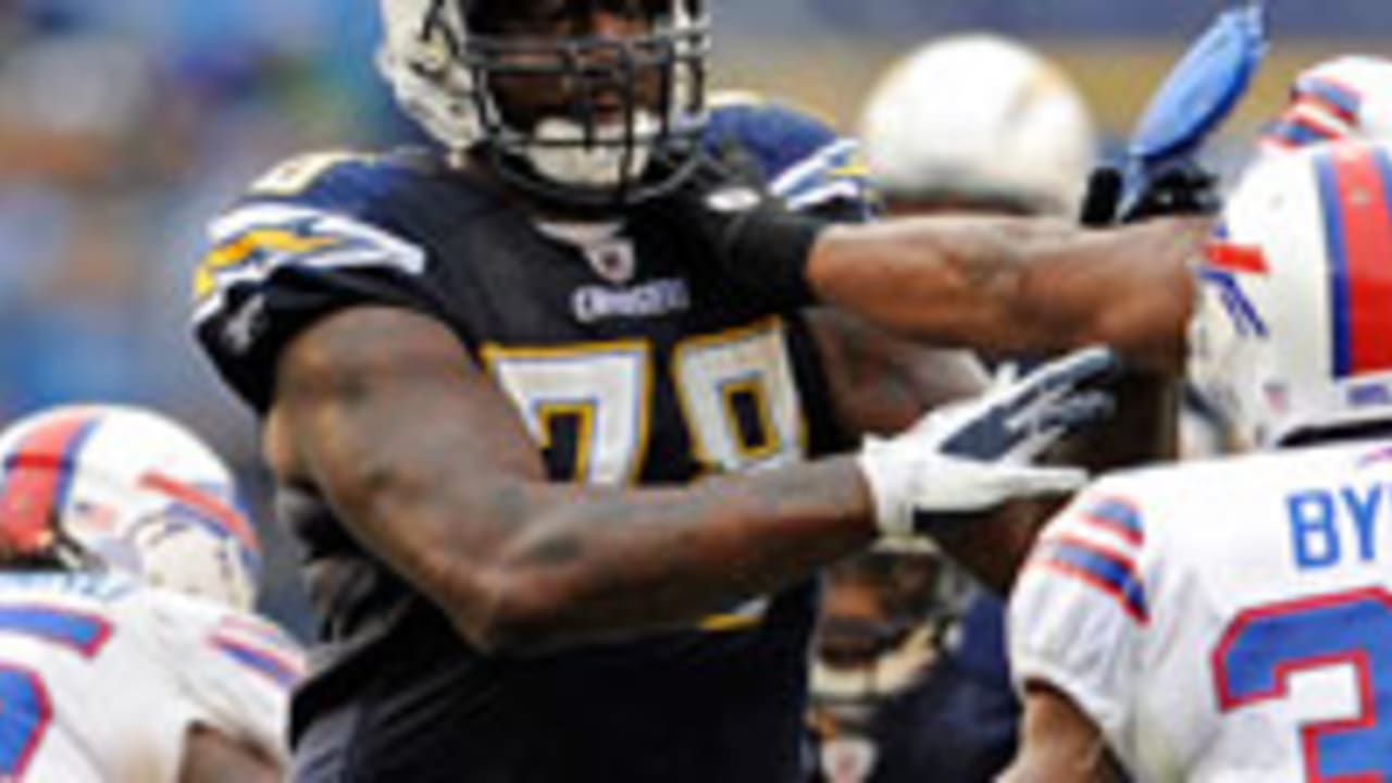 Jared Gaither released by San Diego Chargers