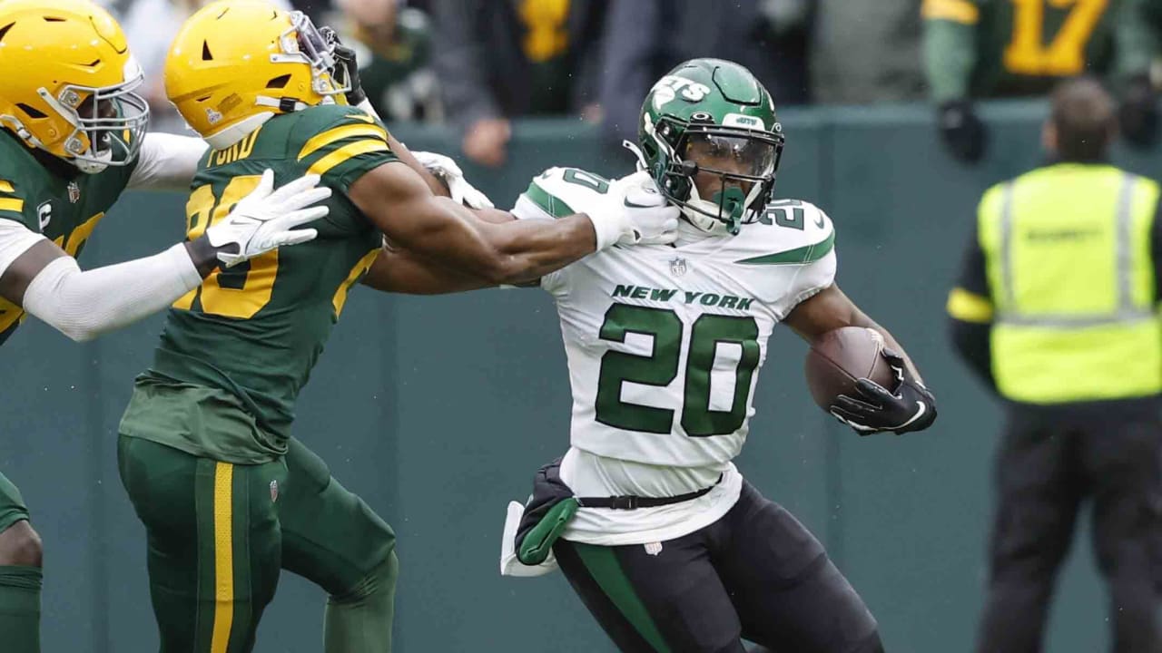 New York Jets running back Breece Hall's best runs in 116-yard game ...