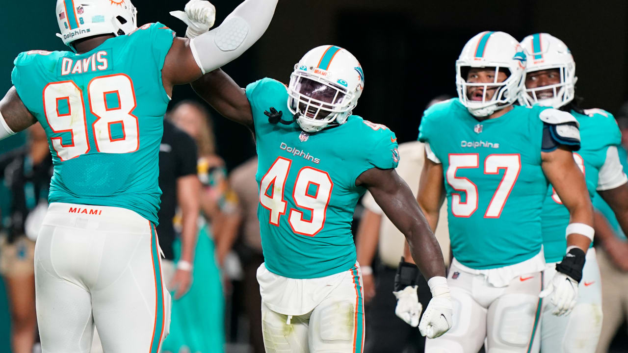 Hat-trick sack! Miami Dolphins linebacker Sam Eguavoen chases down ...