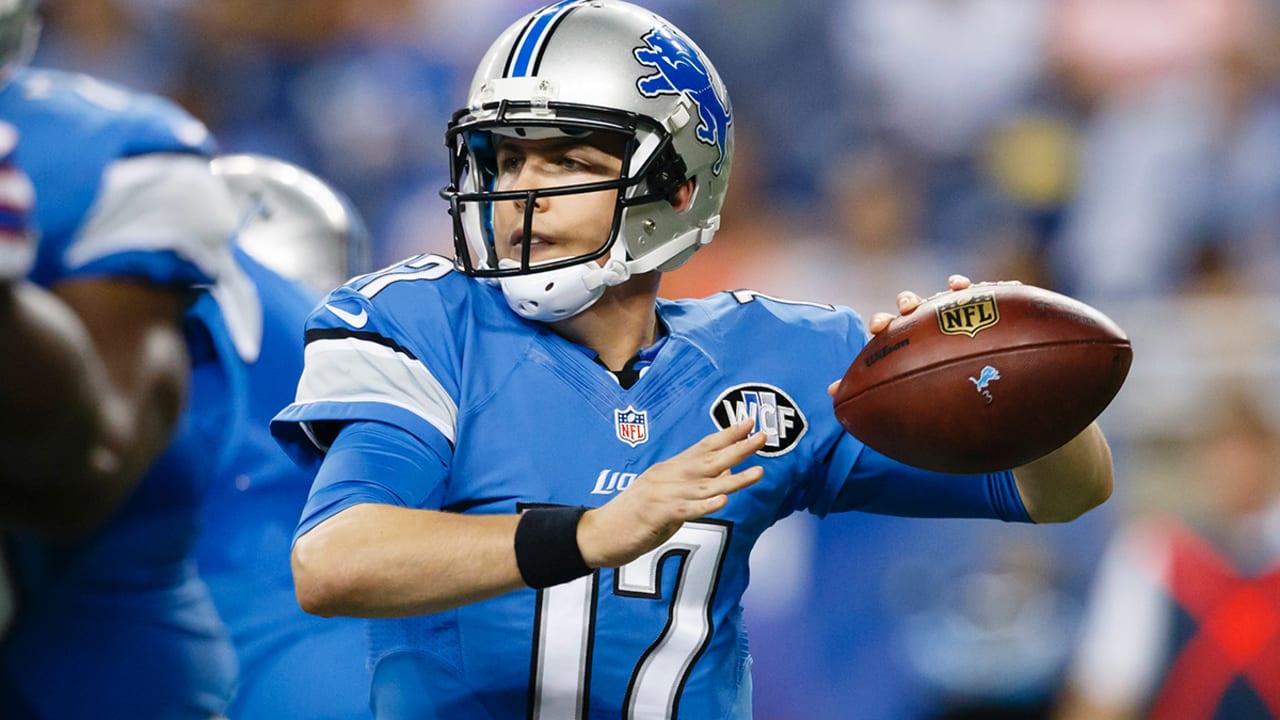 Cowboys promote QB Kellen Moore to active roster