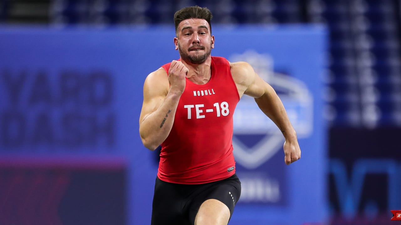 Tight end Blake Whiteheart runs the 40-yard dash at the 2023 NFL ...