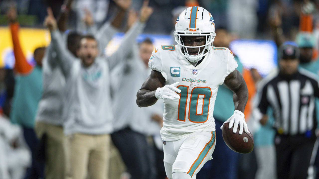 Miami Dolphins wide receiver Tyreek Hill's best plays in 2-TD game ...