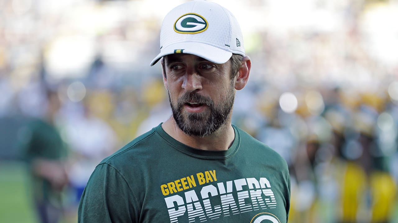 Aaron Rodgers (tight back) misses preseason debut