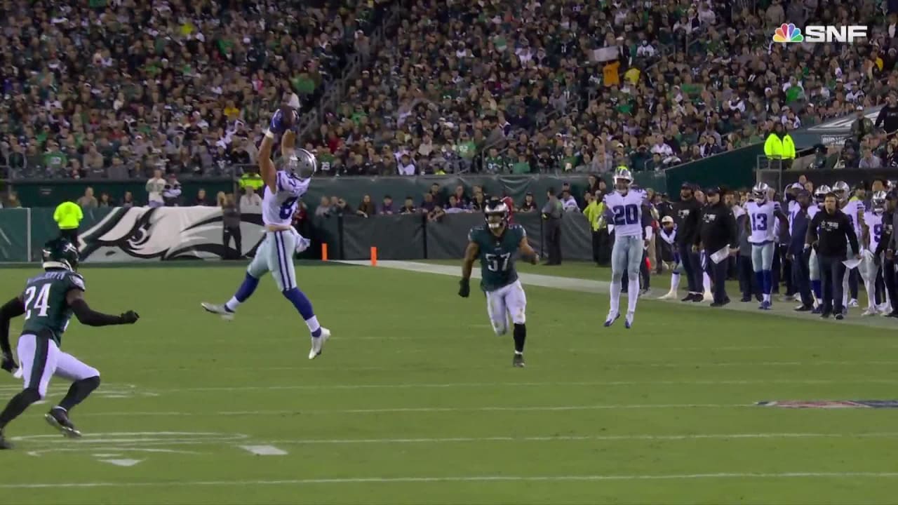 Dallas Cowboys tight end Jake Ferguson hauls Cowboys quarterback Cooper ...