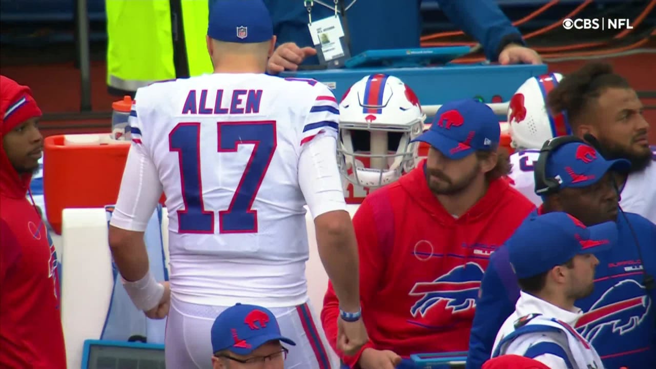 Buffalo Bills quarterback Josh Allen gets animated on Bills sideline in ...