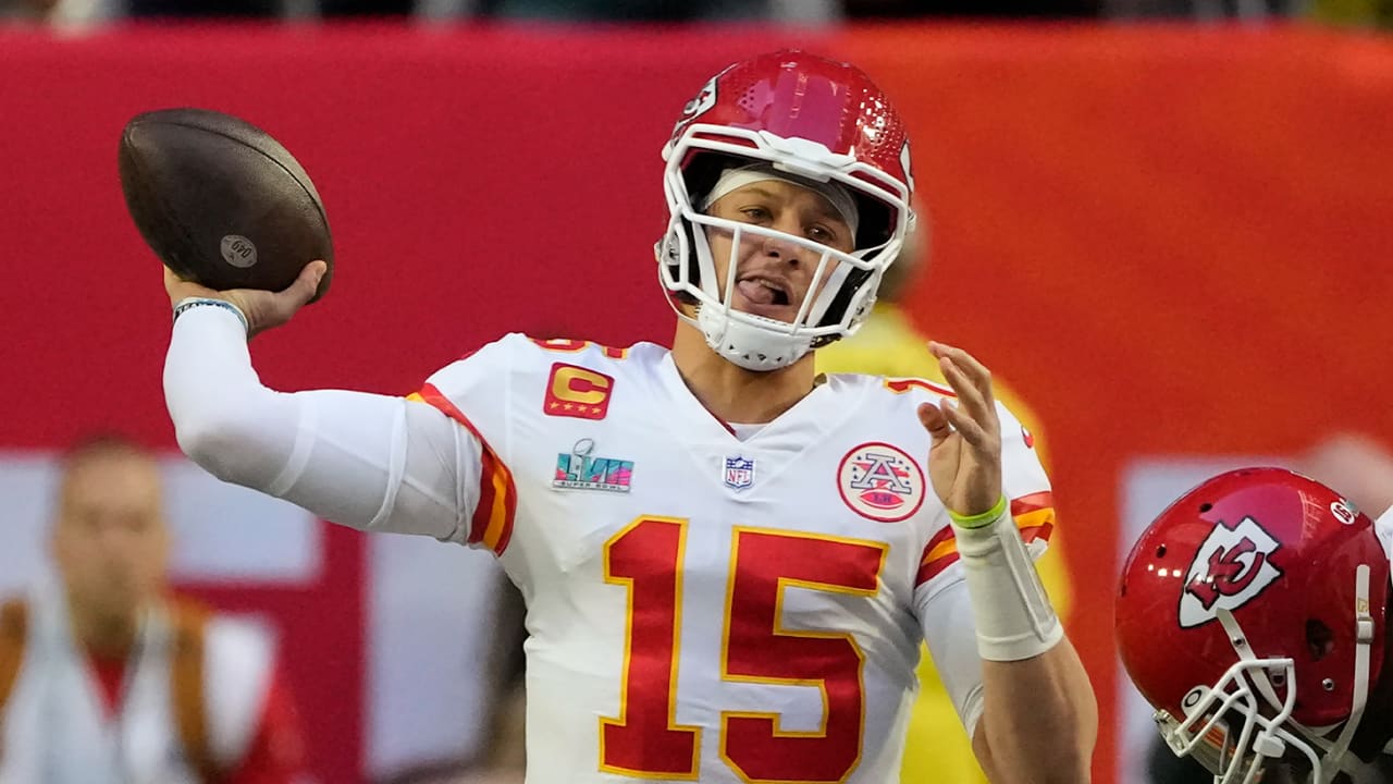 Kansas City Chiefs quarterback Patrick Mahomes' first pass of game hits ...