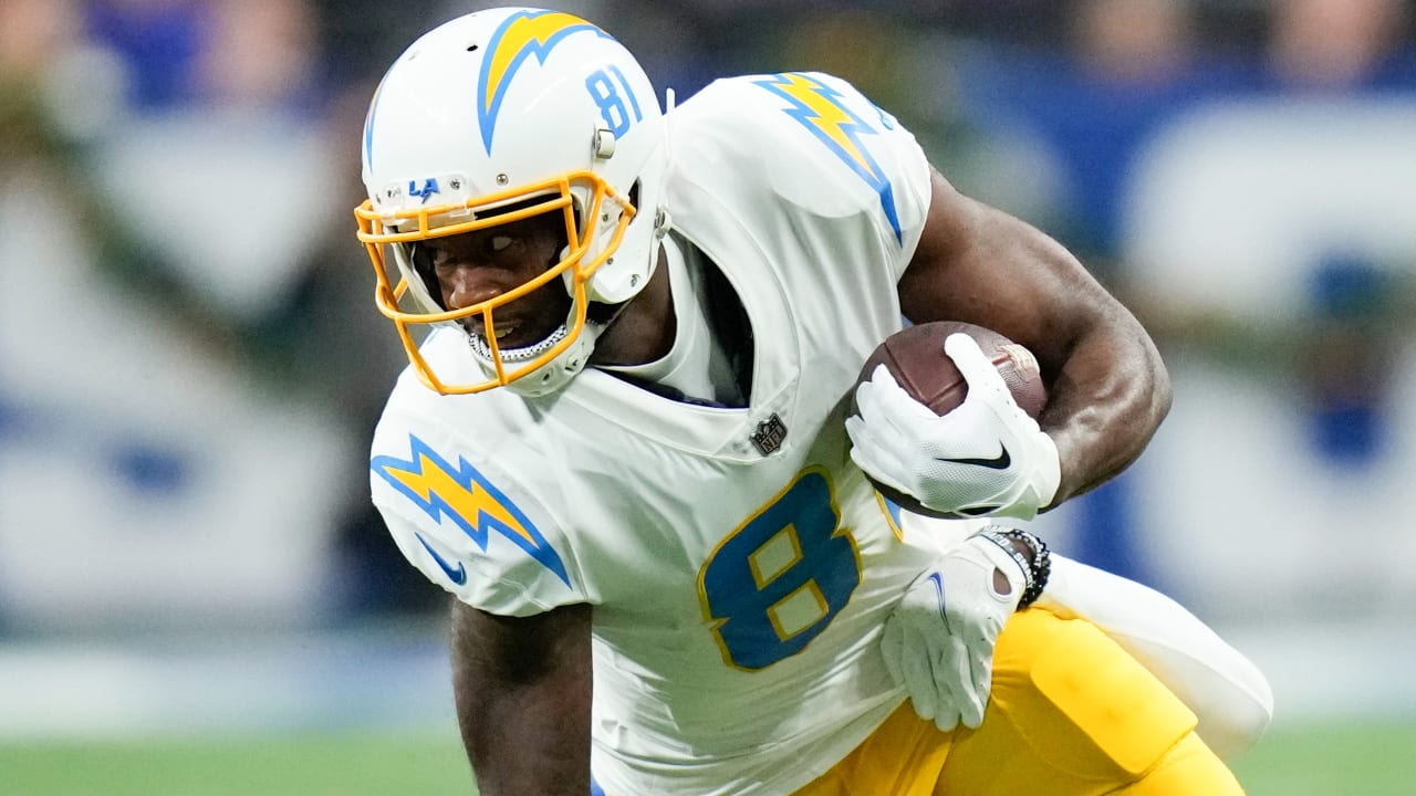 Los Angeles Chargers wide receiver Mike Williams takes quarterback ...