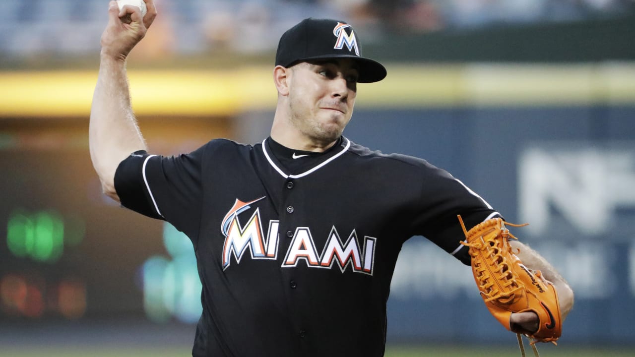 Dolphins held moment of silence for Jose Fernandez