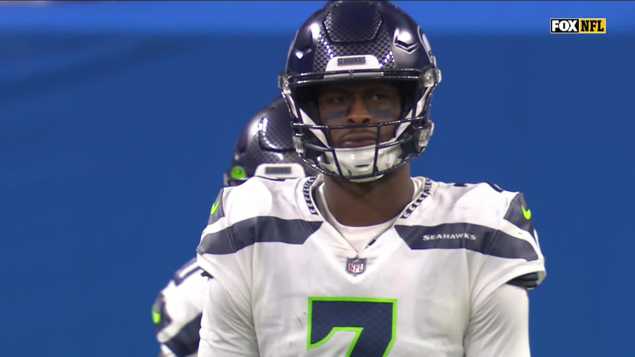 Seattle Seahawks wide receiver D.K. Metcalf hangs on with tough grab ...