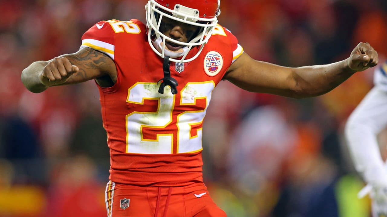 Marcus Peters' return bolsters Chiefs in win over Chargers