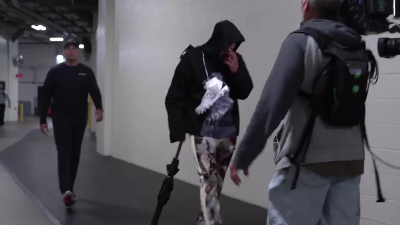 JuJu arrives to Ravens-Steelers in superhero mask