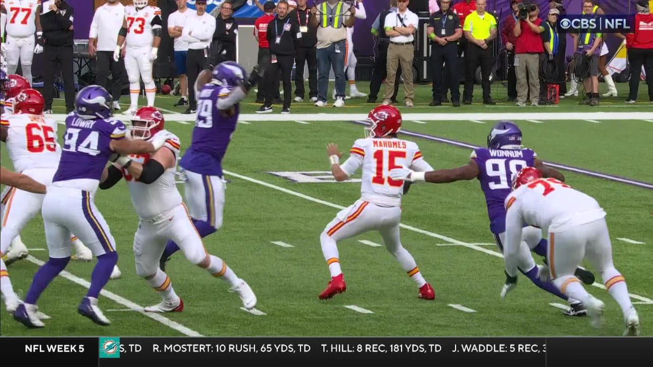 Minnesota Vikings linebacker Danielle Hunter secures Vikings' first ...