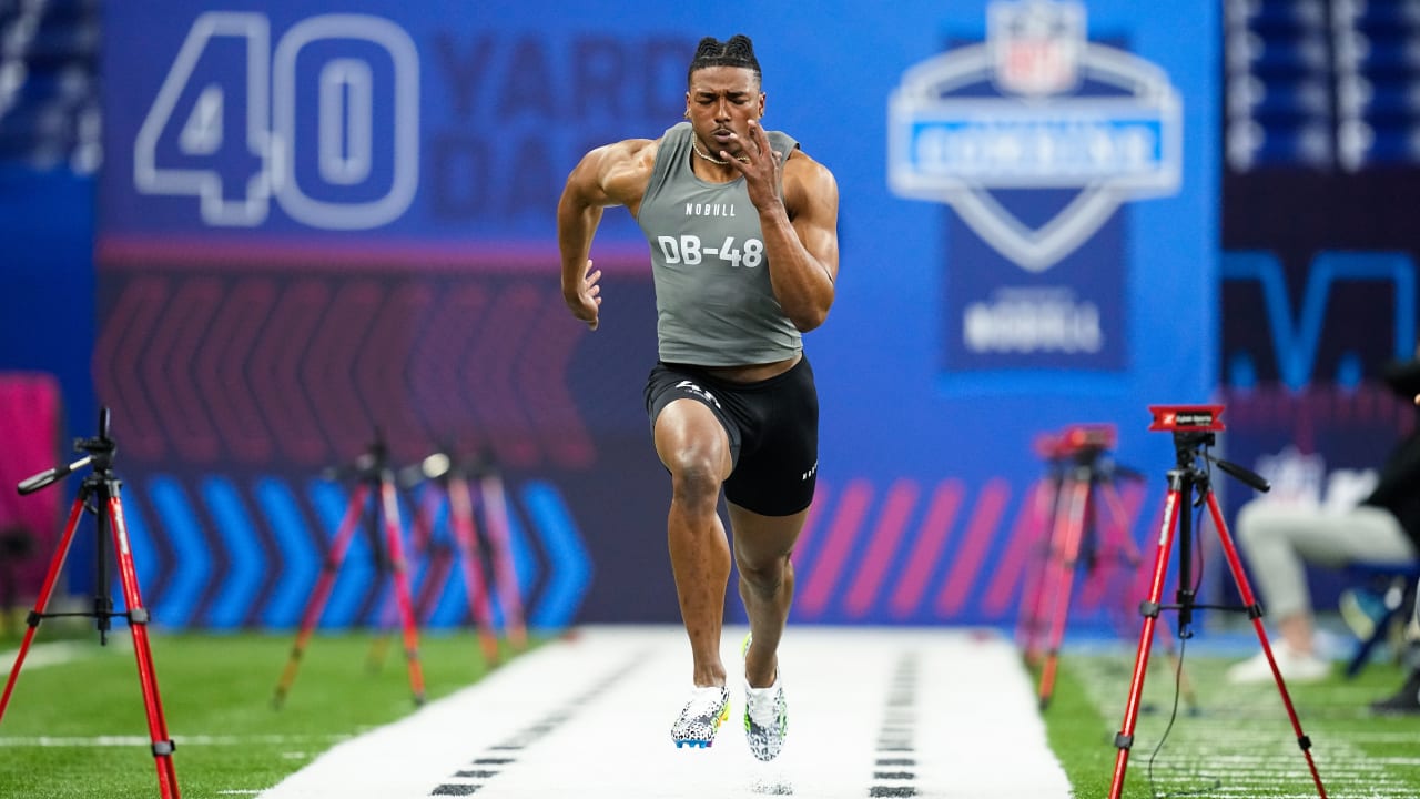 Safety Jordan Howden runs official 4.49-second 40-yard dash at 2023 combine