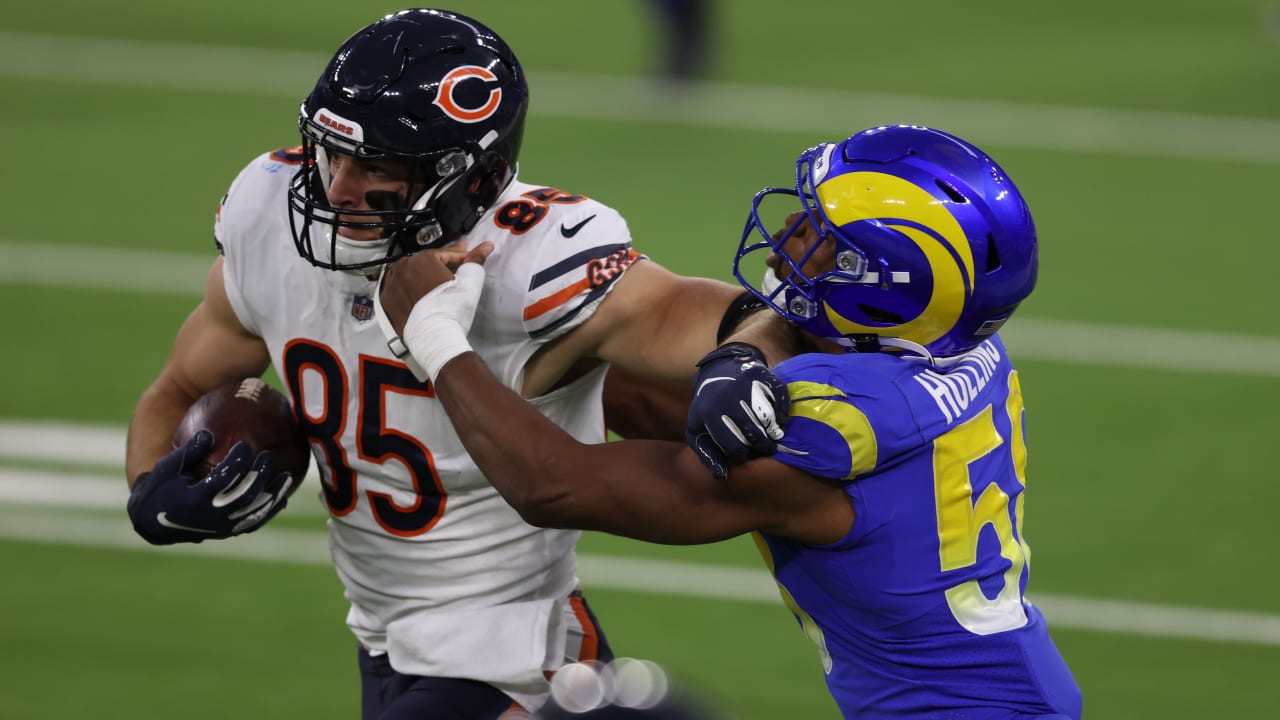 Can't-Miss Play: Chicago Bears tight end Cole Kmet MOSSES Rams DB on ...