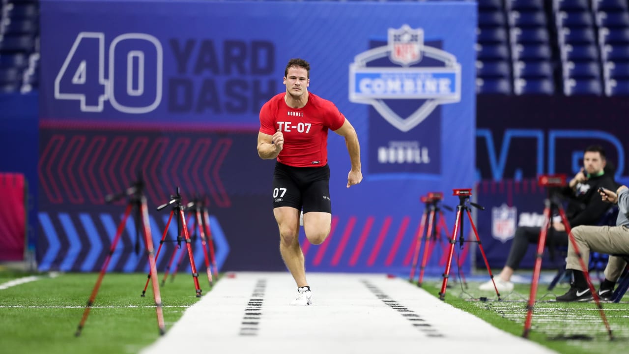 Tight end Sam LaPorta runs official 4.59-second 40-yard dash at 2023 ...