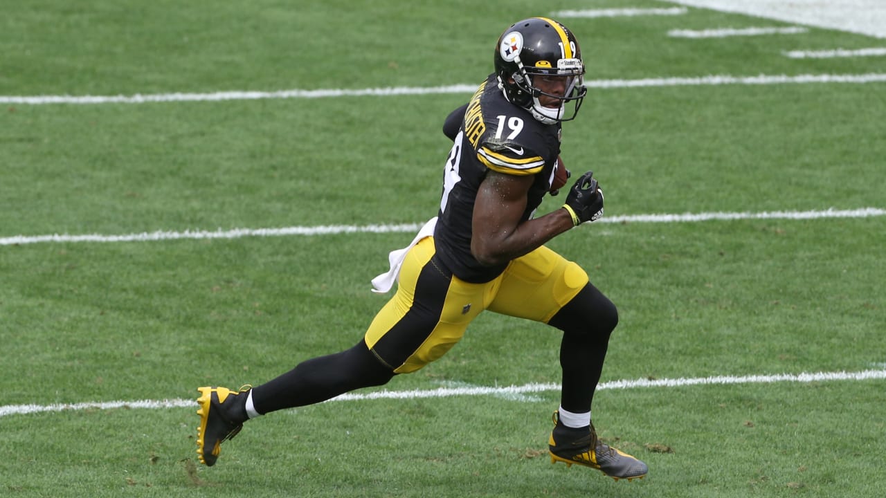 Pittsburgh Steelers WR JuJu Smith-Schuster is left wide open for 26 ...