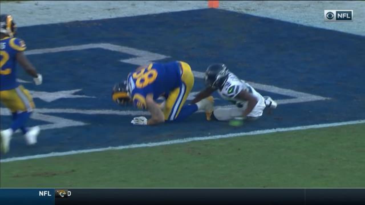 Goff slings back-shoulder pass to Higbee for 10-yard TD