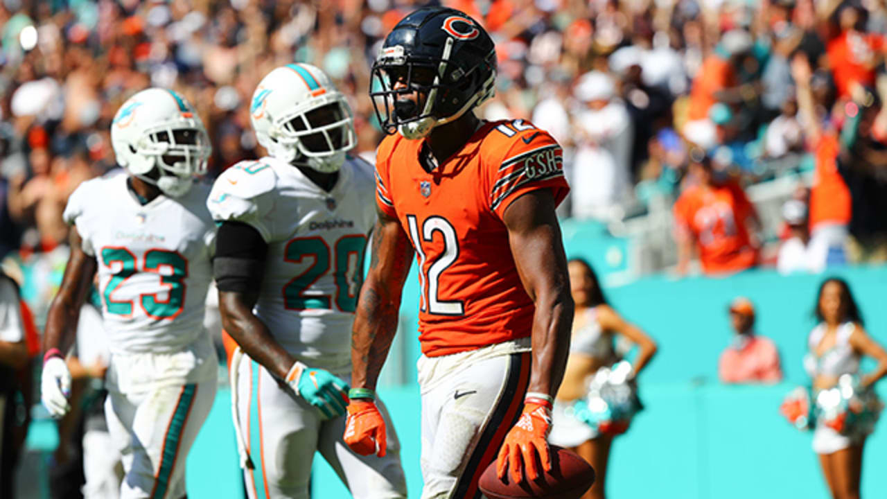 Allen Robinson snags over the shoulder catch for 21-yard gain