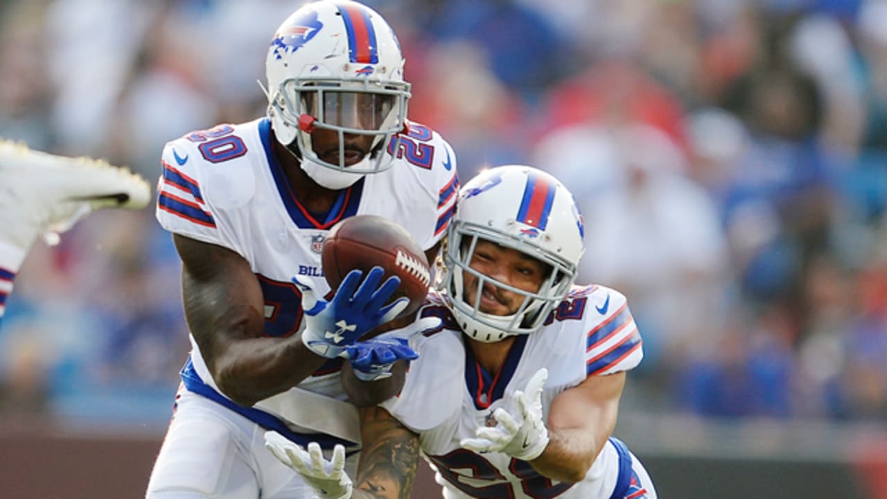 Rafael Bush picks off tipped pass, returns to Bengals territory