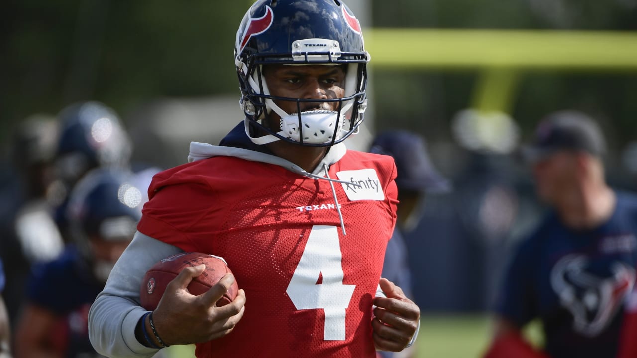 NFL Network's Tom Pelissero: Quarterback Deshaun Watson is taking scout team reps at Houston ...