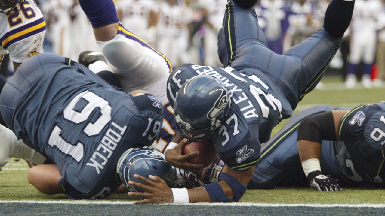 Fantasy Tracker: Seattle Seahawks RB Shaun Alexander scores 56.1 points ...