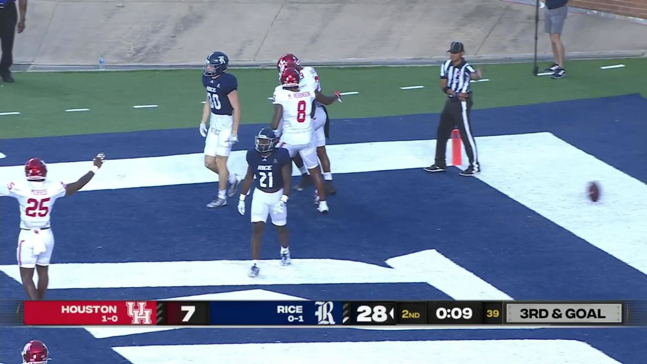 Houston Cougars cornerback Isaiah Hamilton makes perfectly timed INT vs ...