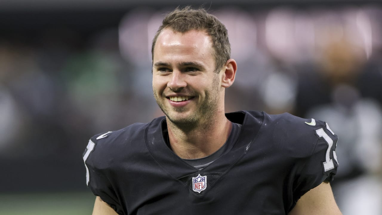 Nfl Networks Tom Pelissero Las Vegas Raiders Agree To Two Year 32m