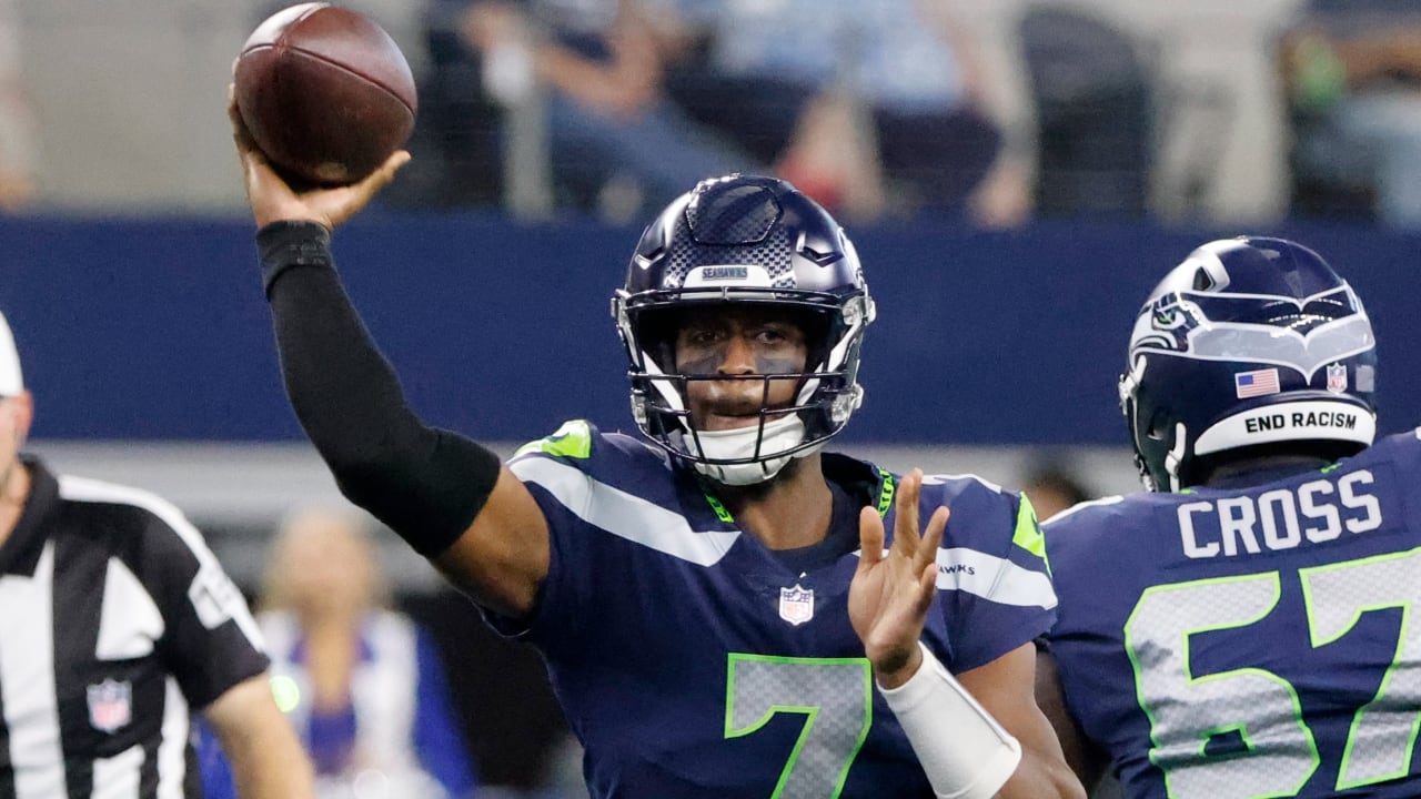 Seattle Seahawks quarterback Geno Smith rockets 17-yard strike to wide ...