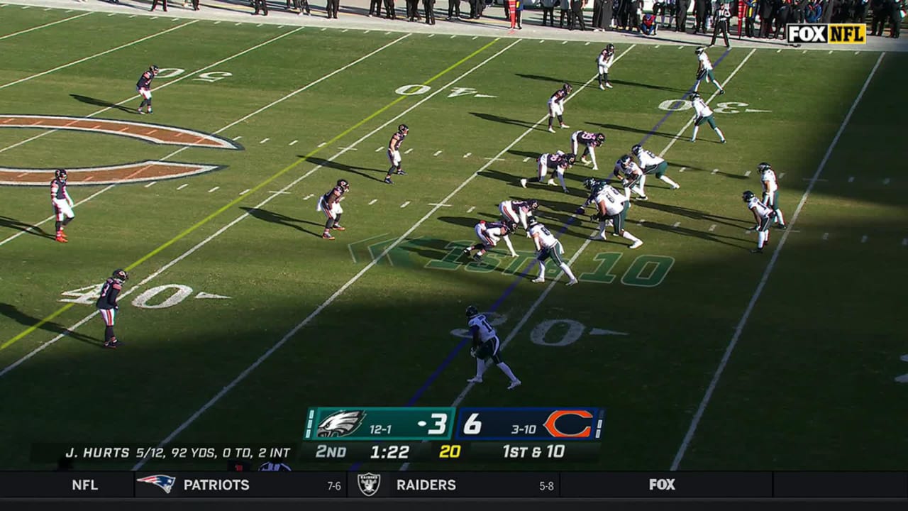 Philadelphia Eagles running back Kenneth Gainwell's nasty move nets 7 yards