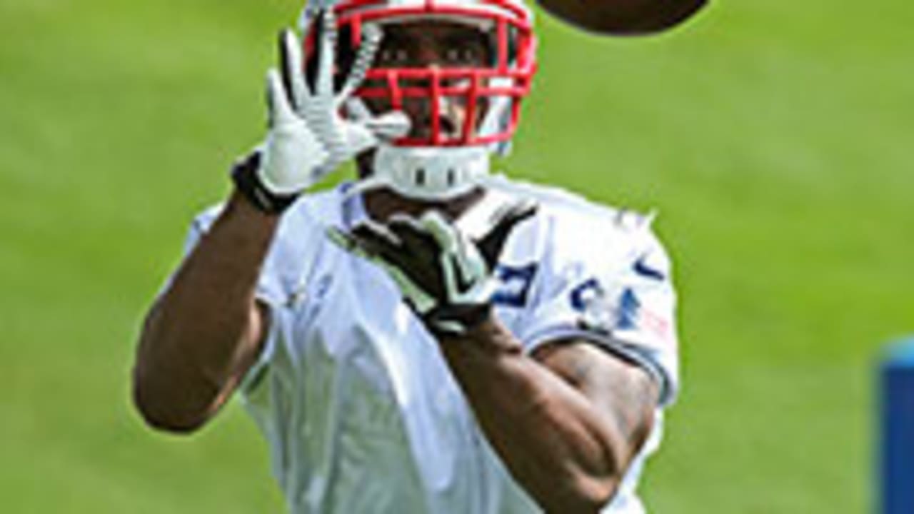 Donald Jones scheduled to work out for Titans, Colts