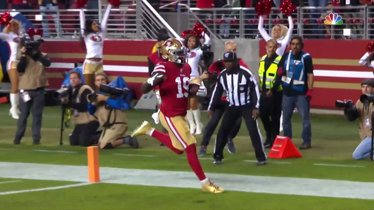 Deebo Samuel dashes away from defenders on 42-yard TD catch