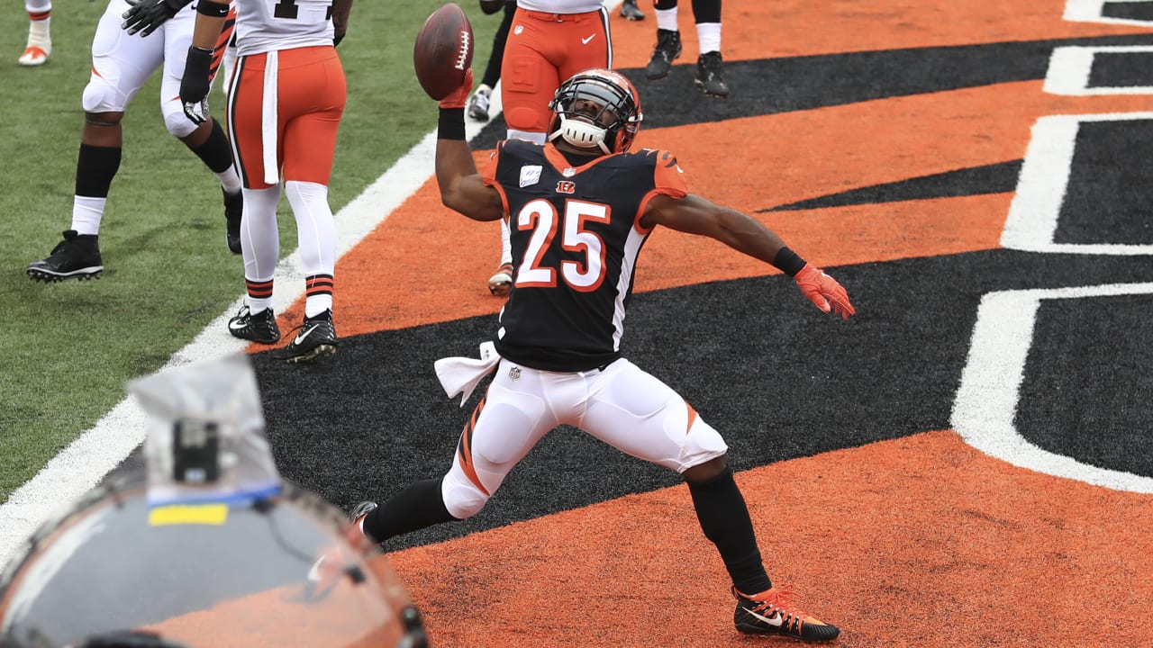 Cincinnati Bengals quarterback Joe Burrow's clutch fourth-down ...